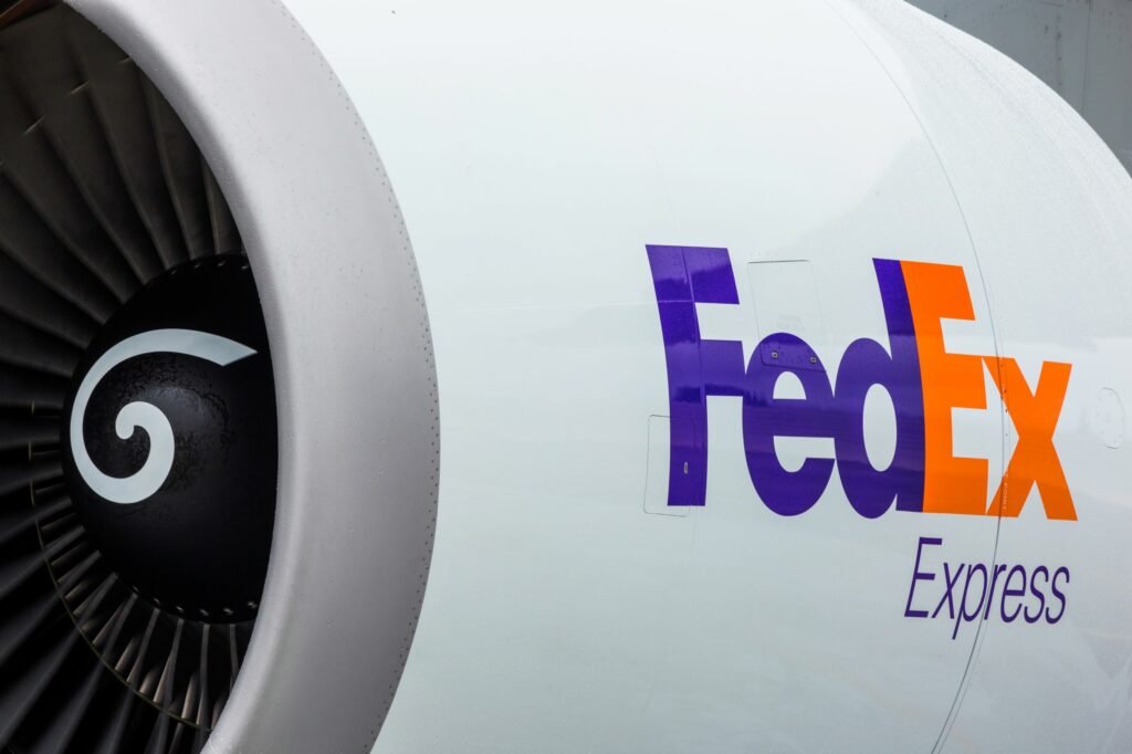 CSR of FedEx Express: Solar Sisters and United Way Mumbai to receive ...