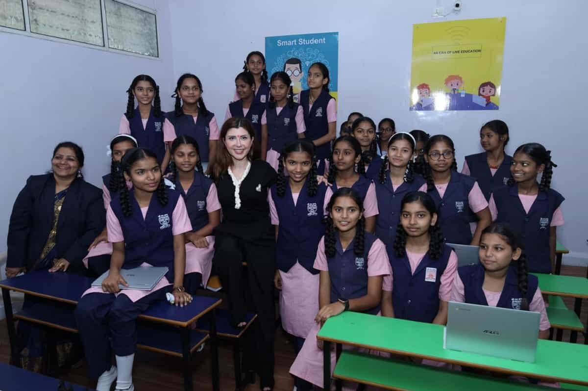 Mercedes-Benz's 'Green School Project' In Pune: Empowering Girls ...