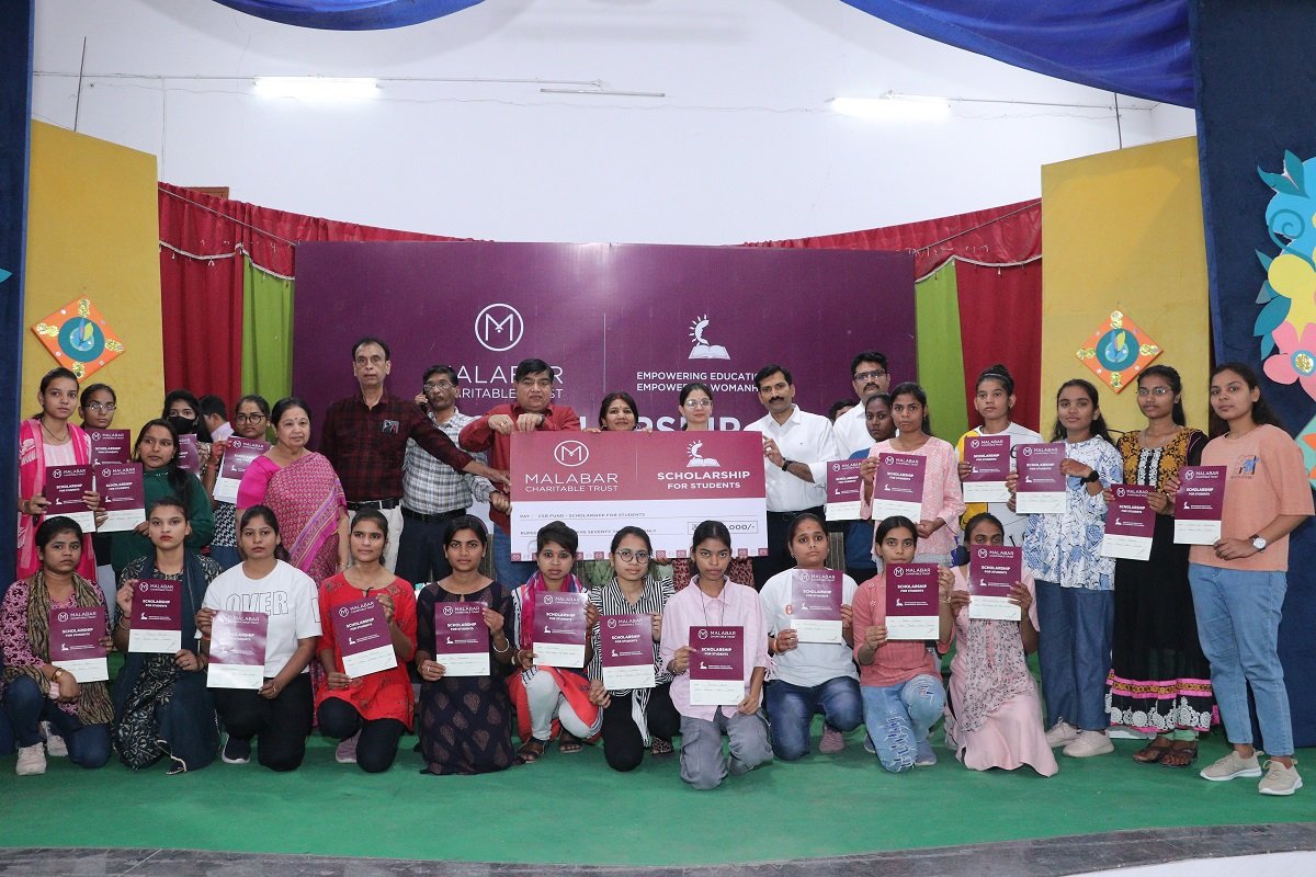 CSR: Malabar Gold & Diamonds Gives Scholarships To 124 Meritorious Students - India CSR