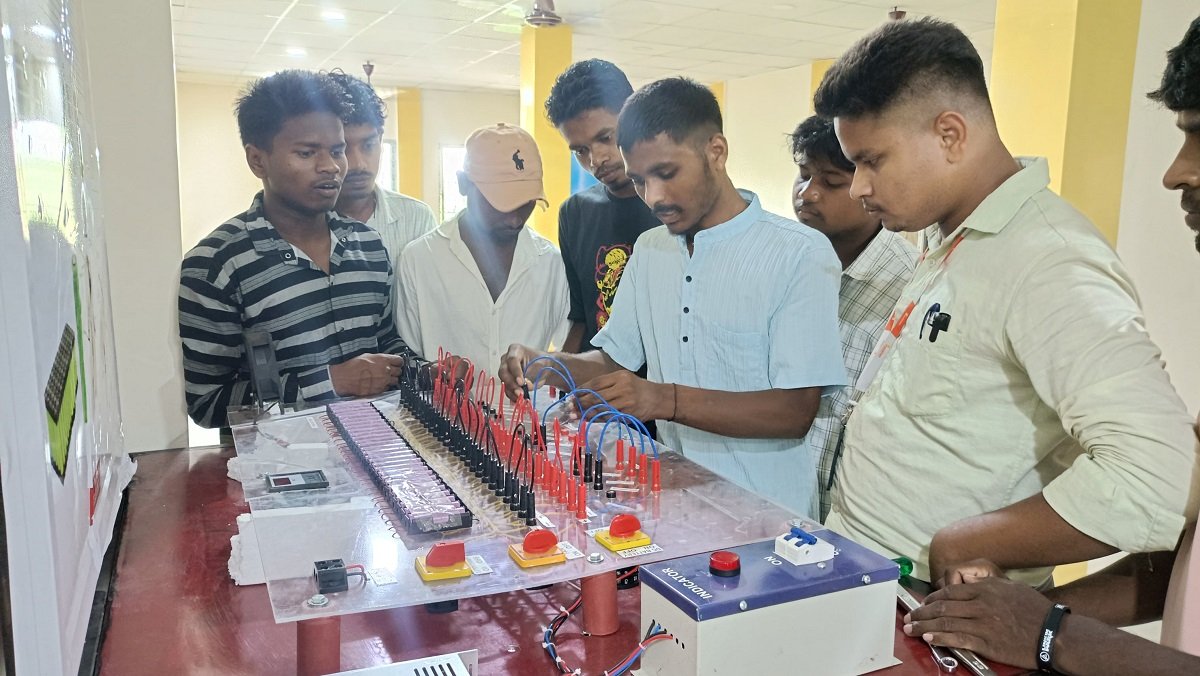 CSR: Standard Chartered and Sambhav Foundation Empower 5,000+ Youth ...